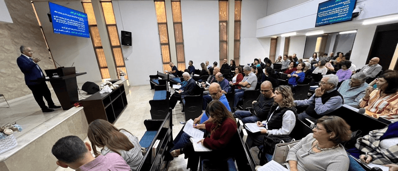 ورشة عمل في كنيسة عمان المعمدانية تهدف إلى تفرغ الأعضاء للخدمة في كل ...